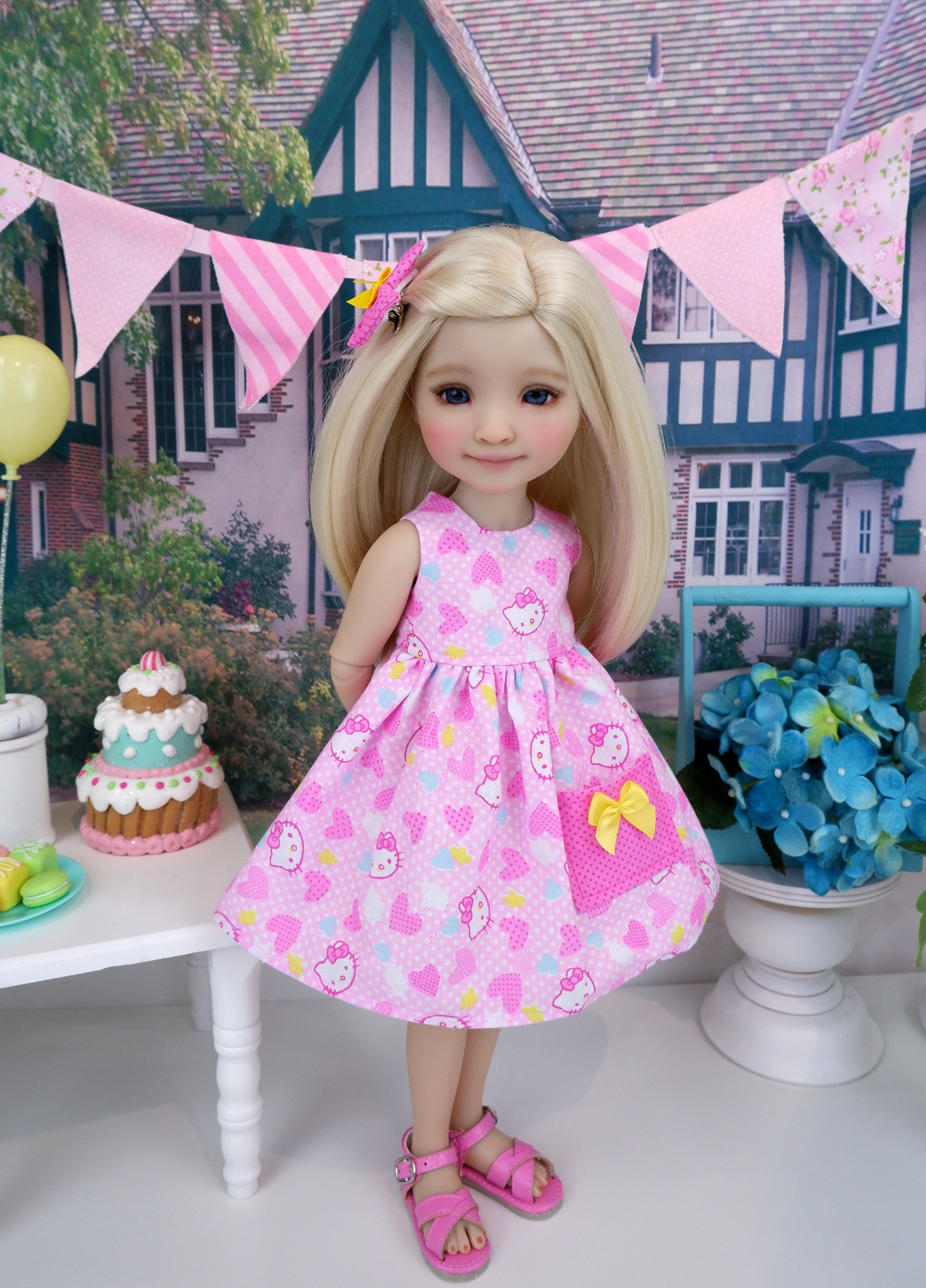 Hello Kitty Pink - dress with sandals for Ruby Red Fashion Friends dol ...