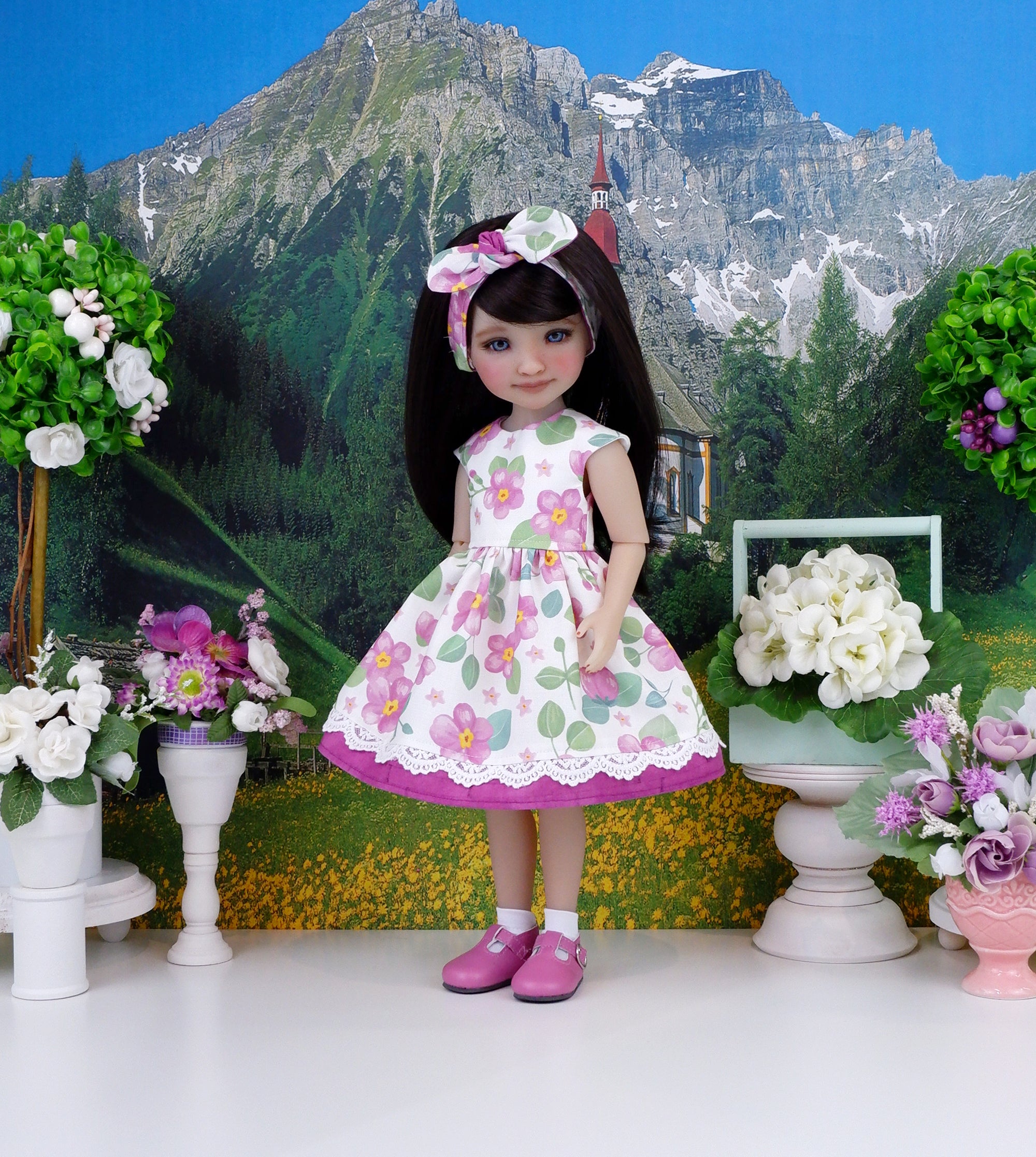 Pretty Primrose - dress with shoes for Ruby Red Fashion Friends doll ...