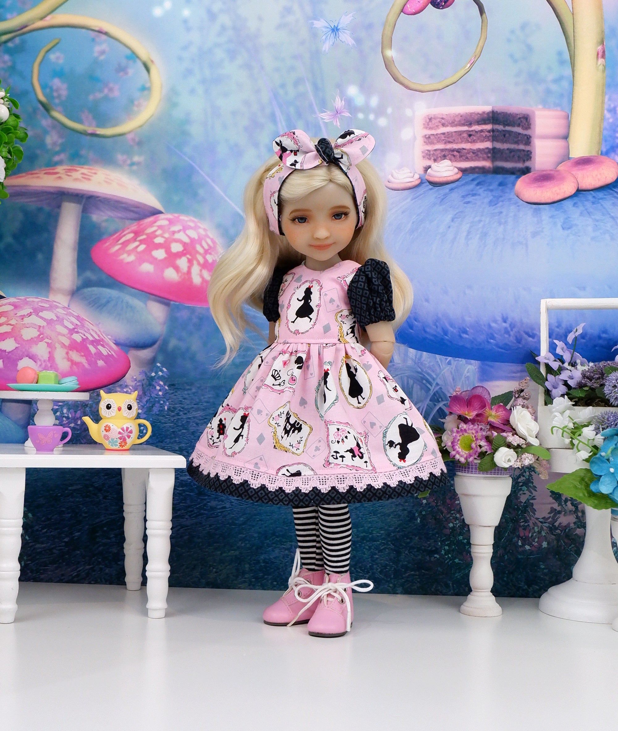 Romantic Alice - dress and boots for Ruby Red Fashion Friends doll ...