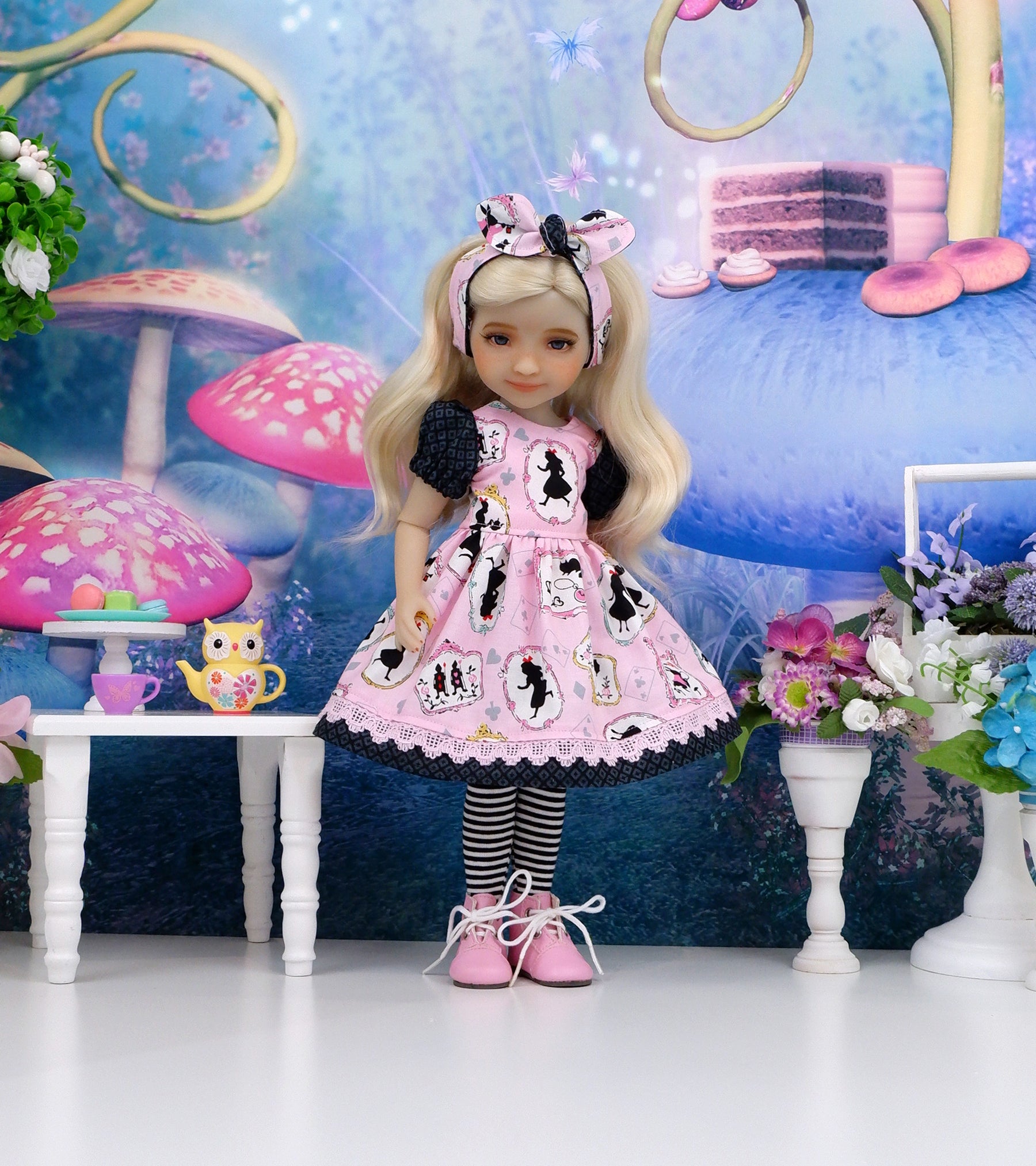 Romantic Alice - dress and boots for Ruby Red Fashion Friends doll ...