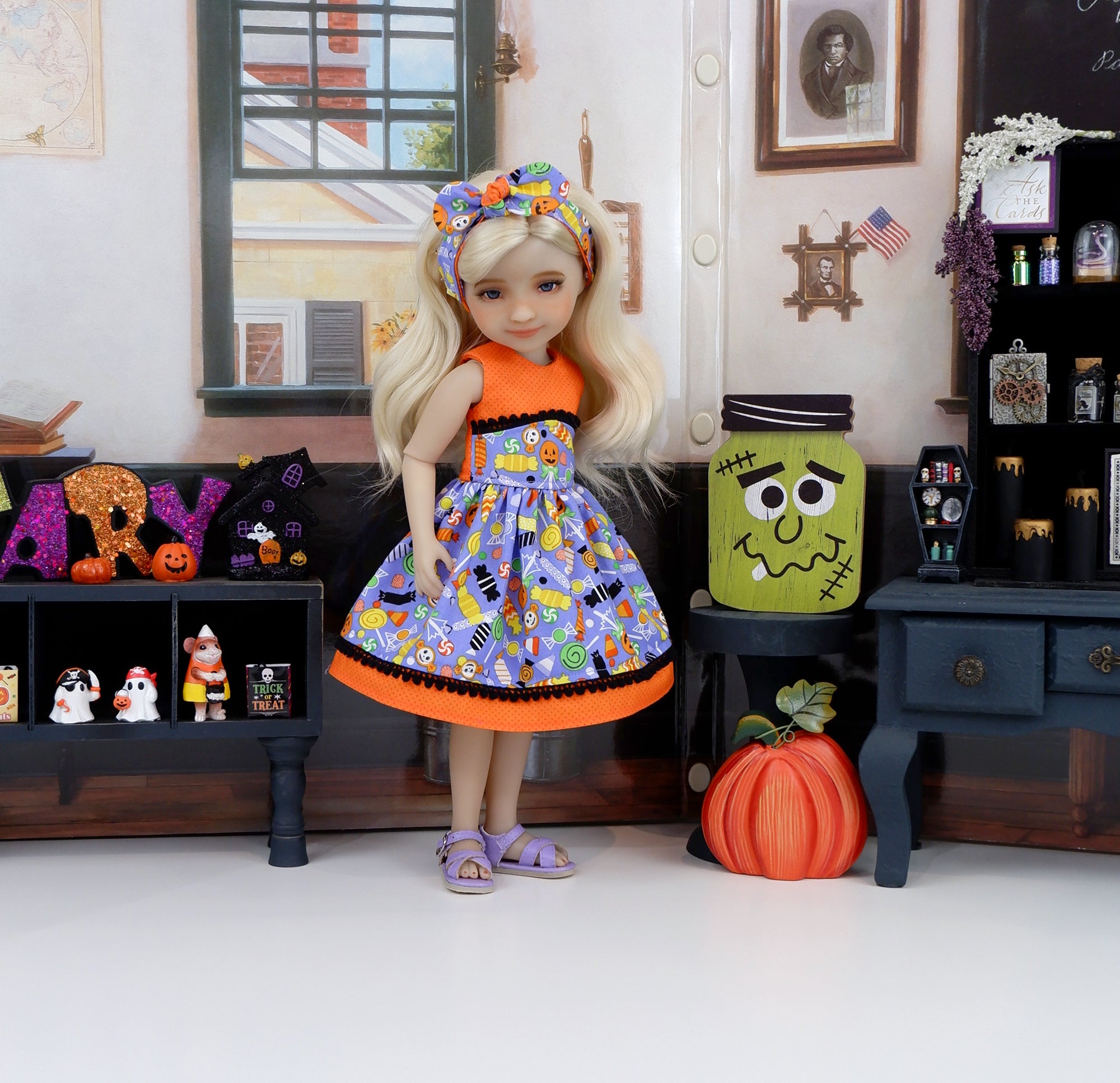 Spooky Treats - dress and sandals for Ruby Red Fashion Friends doll ...