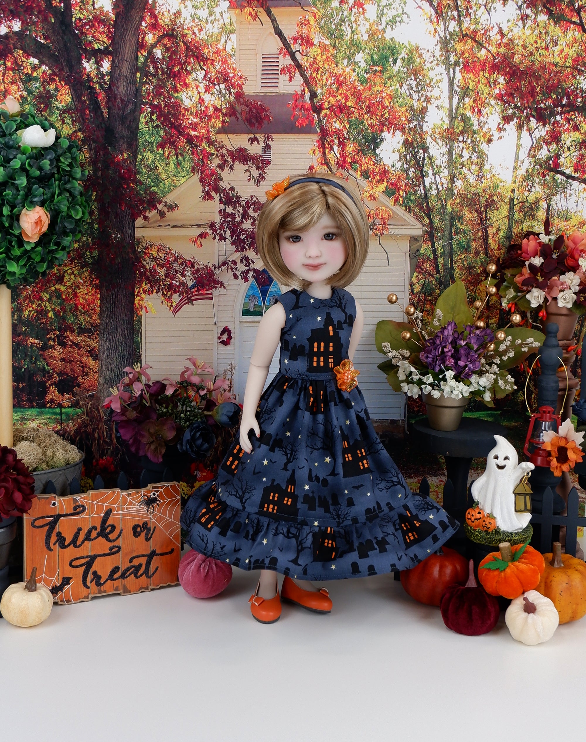 Haunted Mansion - dress with shoes for Ruby Red Fashion Friends doll ...